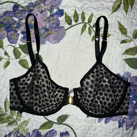Intimates & Sleepwear | New Victoria Secret Mesh Bra | Poshmark